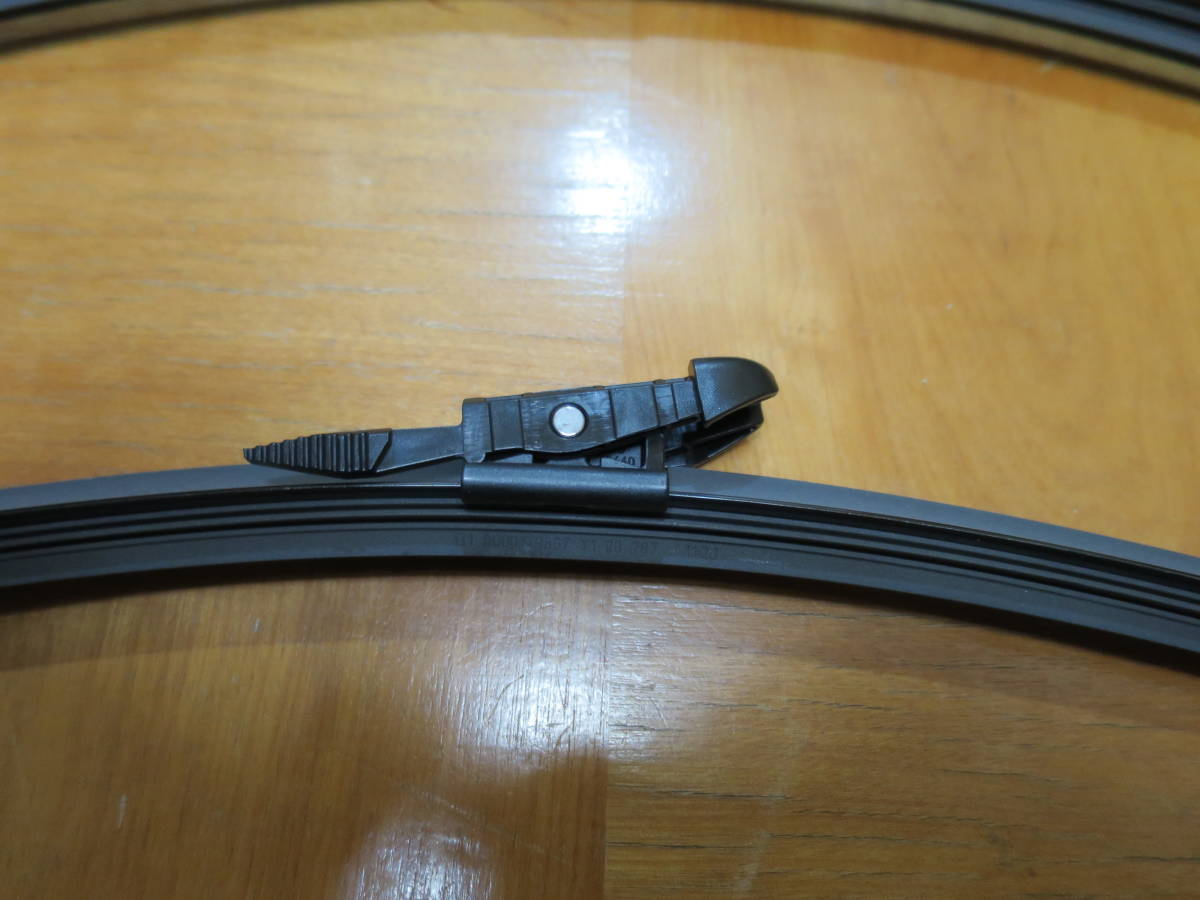 W222 Sクラス 右ハンドル用 純正フロントワイパーブレード 左右 A2228201445(その他)｜売買されたオークション情報、yahoo ...