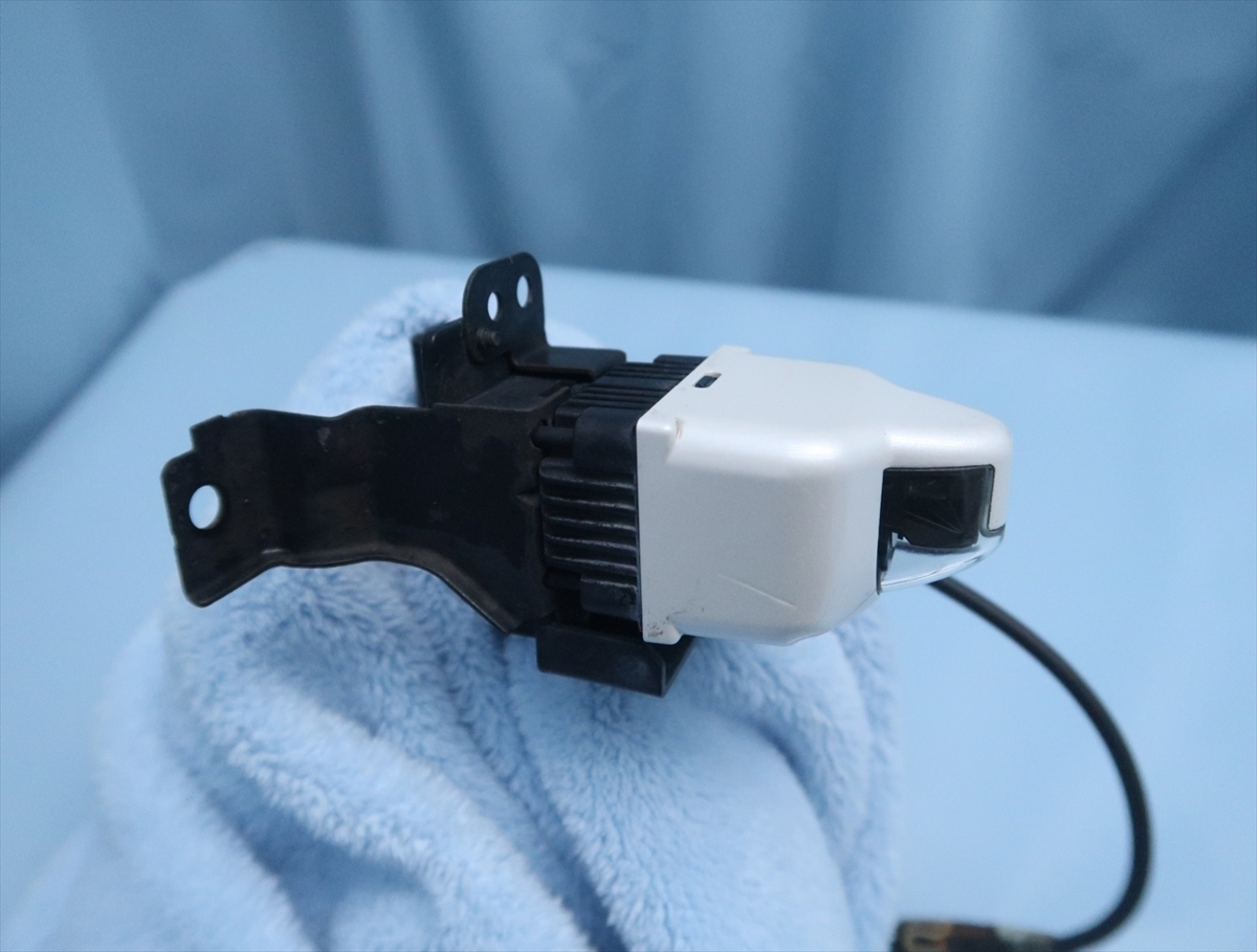 トヨタ 純正 3方向 フロントカメラ 管理：220215-82 86790-28130(純正品)｜売買されたオークション情報、yahooの商品 ...