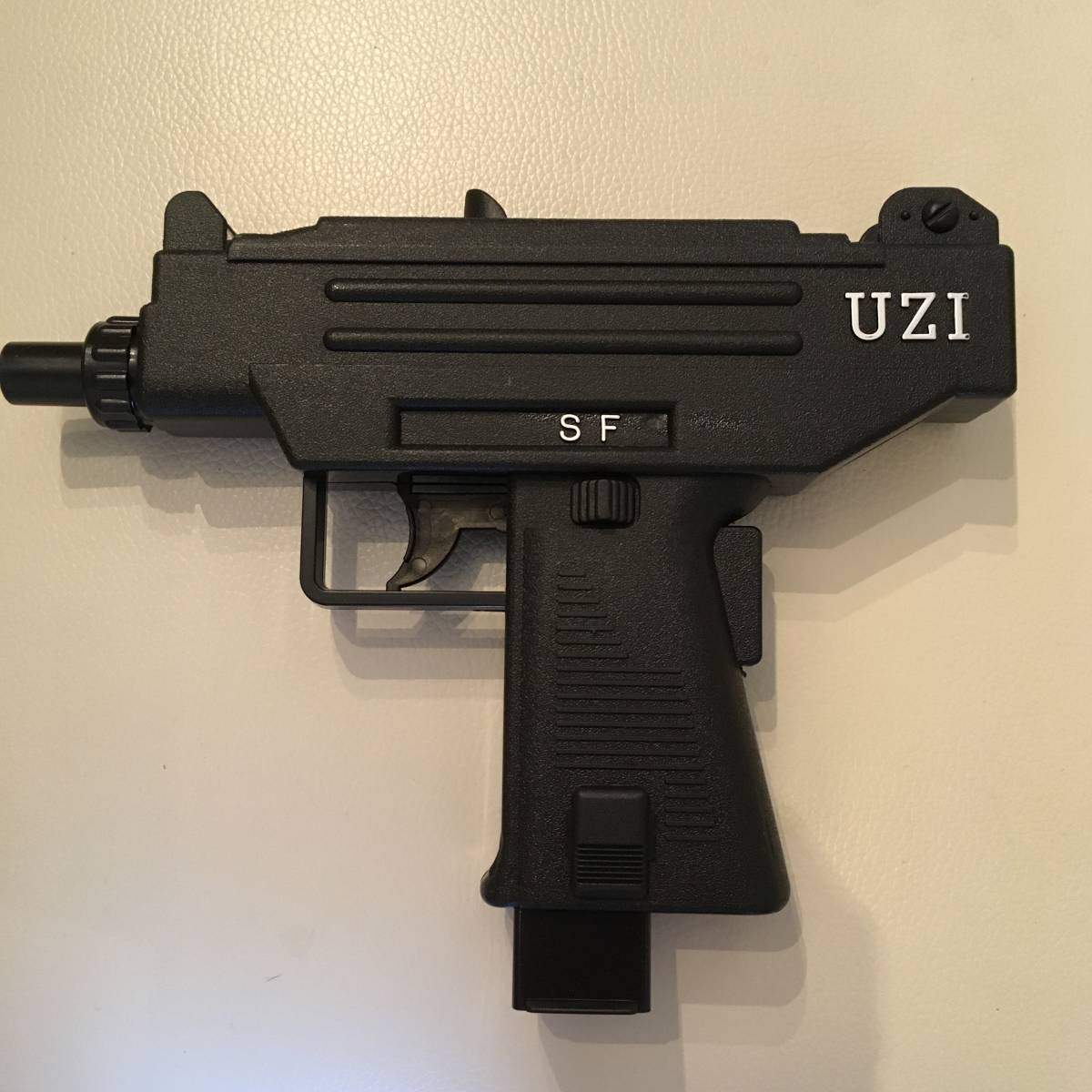 WORLD UZI SF 30年以上昔の銀玉鉄砲(トイガン)｜売買されたオークション情報、yahooの商品情報をアーカイブ公開 ...