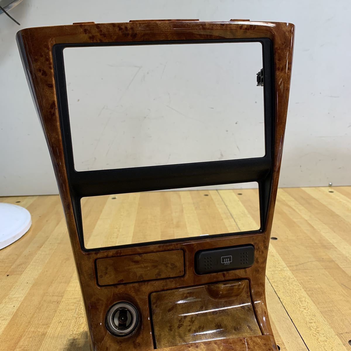 451907 日産 TA-FG10 ブルーバードシルフィ 木目調センターパネル シフトパネル ポケット 灰皿 96941 6N000(日産用 ...