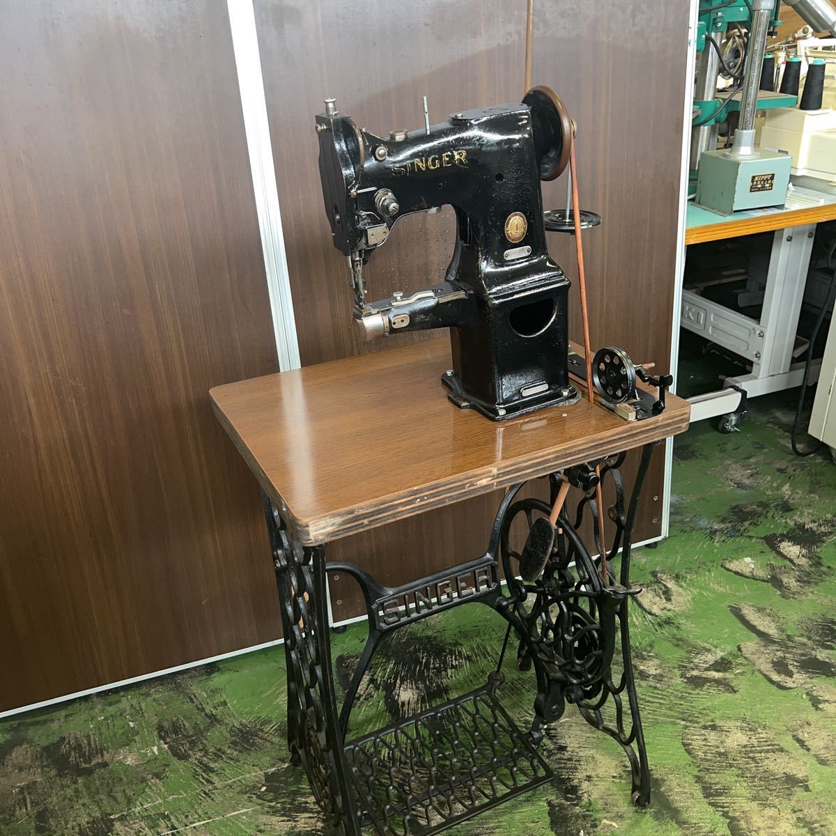 070703 SINGER シンガーミシン アンティークミシン レトロ 108w20 腕ミシン 総合送りミシン(その他)｜売買された ...