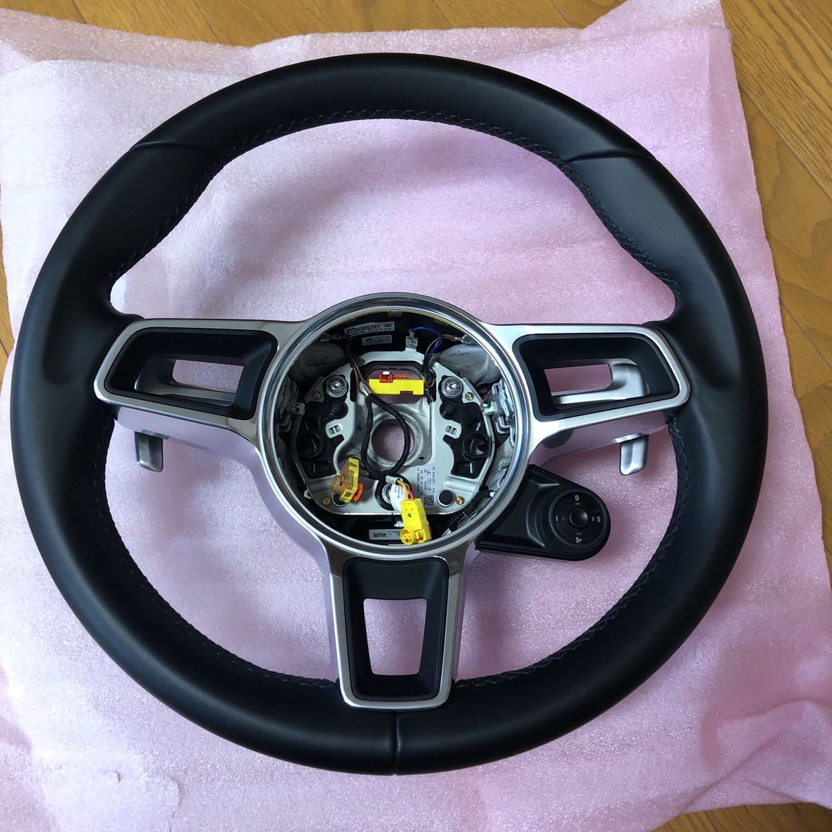 ポルシェ 純正ステアリング 黒革 レザー 911 718 ボクスター ケイマン 981(ステアリング、ハンドル本体)｜売買されたオークション情報、yahooの商品情報をアーカイブ公開 ...