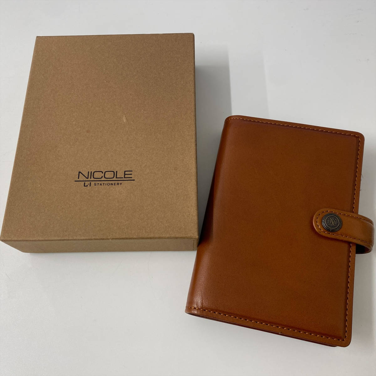 #16583 NICOLE ニコル ミニサイズ6穴システム手帳 本革製 元箱付き KOLOMAN HANDLER金具 茶色(システム手帳 ...