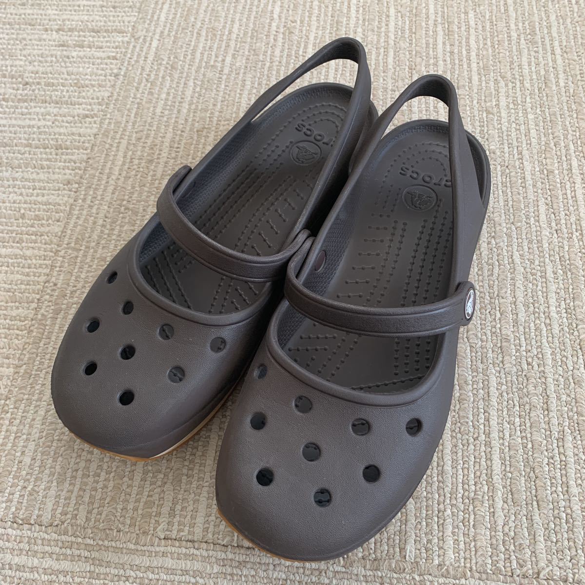 クロックスcrocs サンダル W9 ブラウン茶色 シャイナ メリージェーン Shayna Mary Jane 25cmくらい(25cm ...