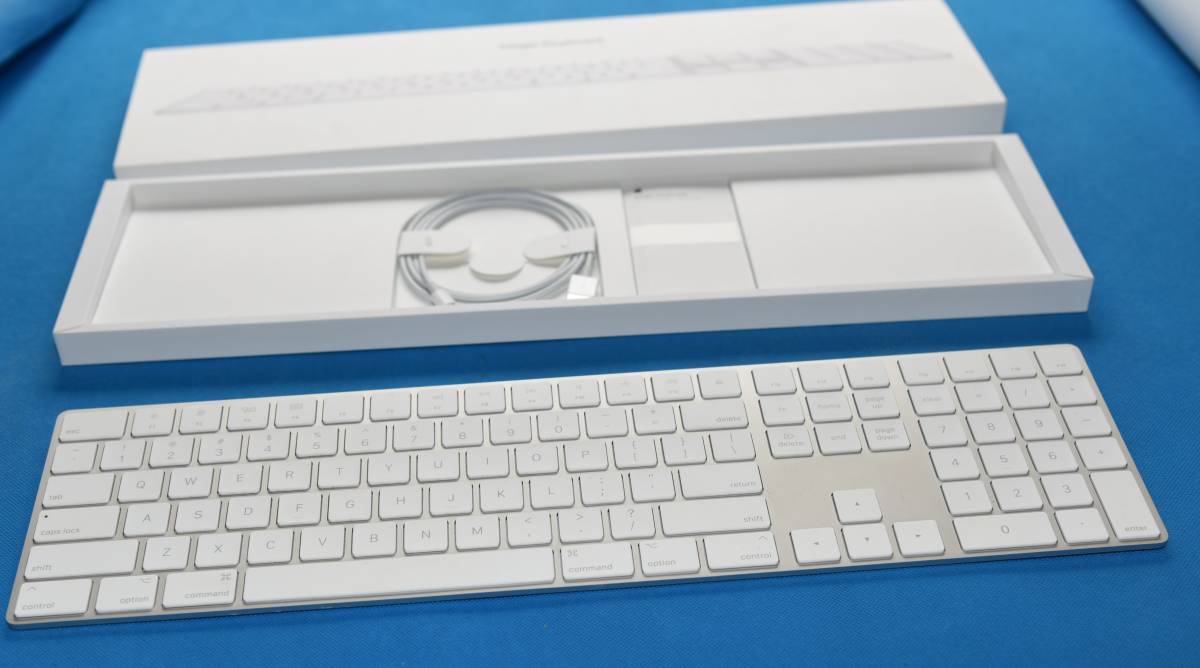 程度良好/ Apple Magic Keyboard with Numeric Keypad US Silver/テンキー付き US配列 ...