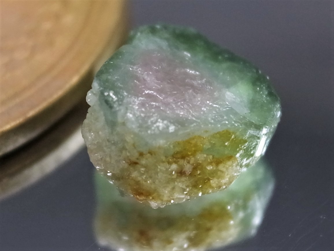 2.11ct 天然バイカラー ピンク＆グリーン トルマリン原石 ブラジル産(トルマリン)｜売買されたオークション情報、yahooの商品情報をアーカイブ公開 - オークファン（aucfan.com）