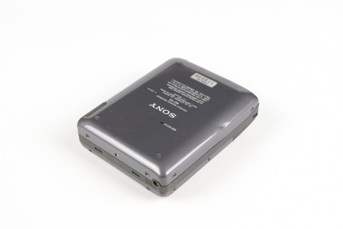 SONY MZ-R2 MD-WALKMAN ソニー MDウォークマン グレー MDプレーヤー 003FCWY25(再生専用)｜売買された ...