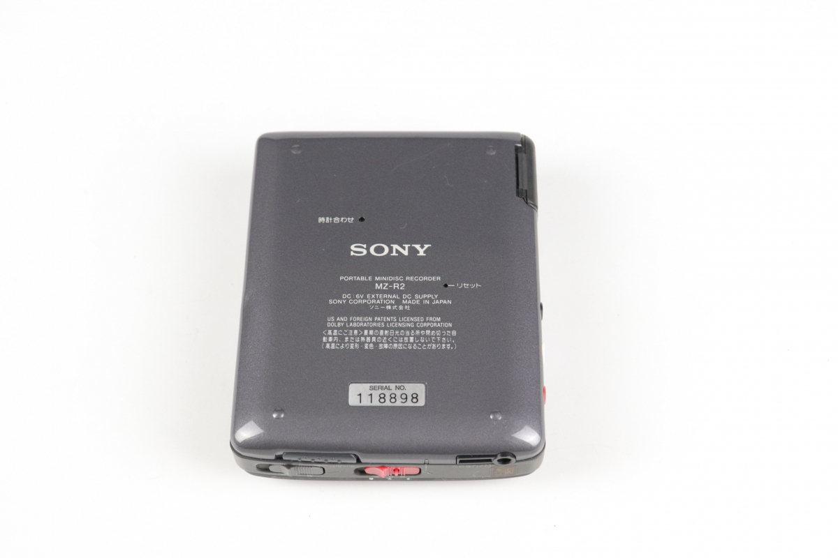 SONY MZ-R2 MD-WALKMAN ソニー MDウォークマン グレー MDプレーヤー 003FCWY25(再生専用)｜売買された ...