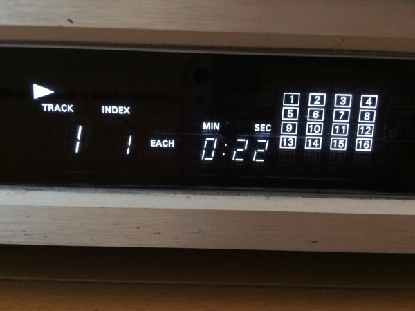 動作確認OK TEAC C-1D シルバー PCM1710U 20bit DAC使用 CD-R/RW対応 ティアック CDプレーヤー(一般 ...