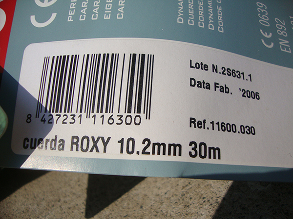 roca クライミングロープ ザイル10.2mm×30m(ロッククライミング)｜売買されたオークション情報、yahooの商品情報をアーカイブ公開 - オークファン（aucfan.com）