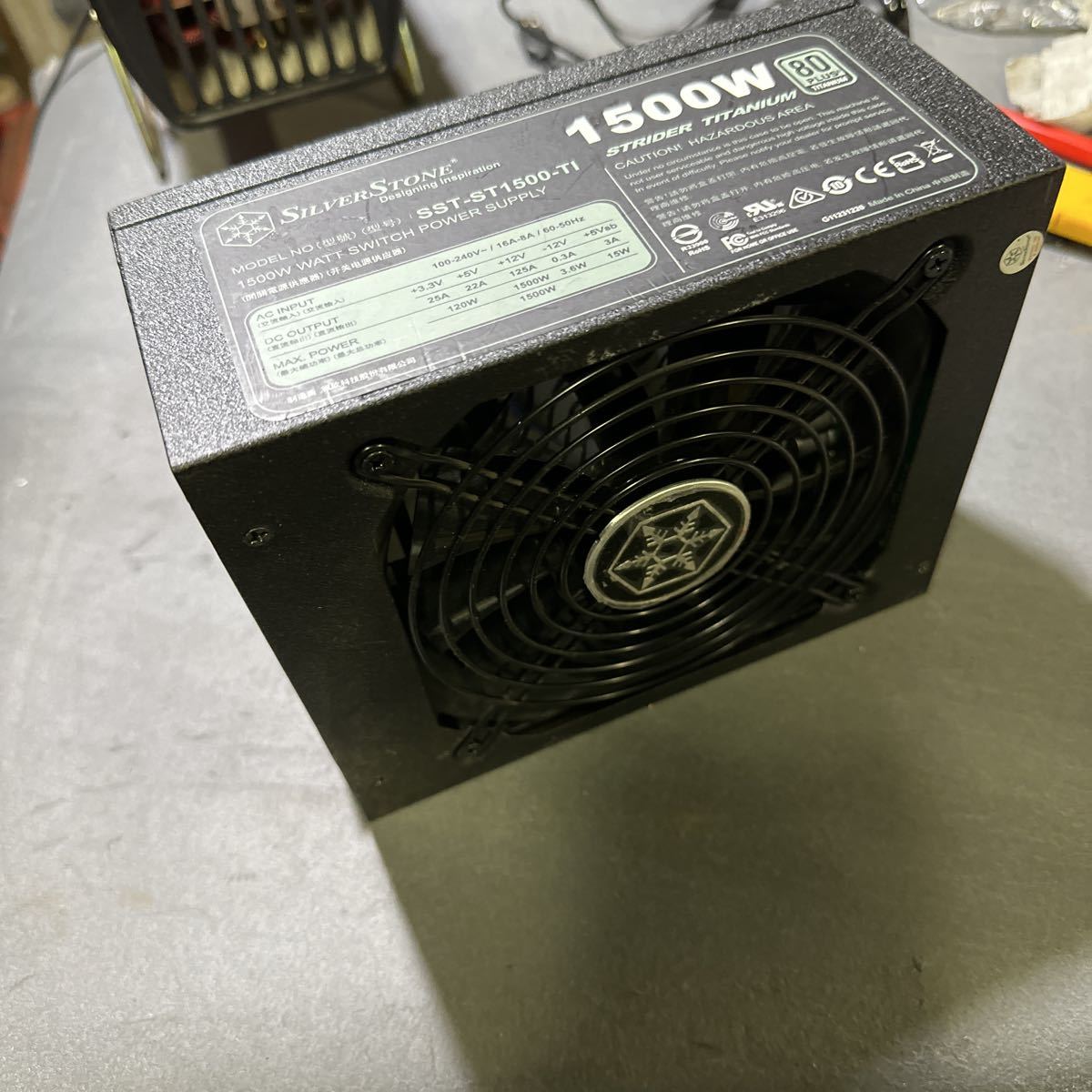 本体のみ SILVERSTONE 電源ユニット SST-ST1500-TI 1500W 電源コード無し 各種コネクタ無し ファンフィルター無し 現状出品(950w～)｜売買されたオークション ...