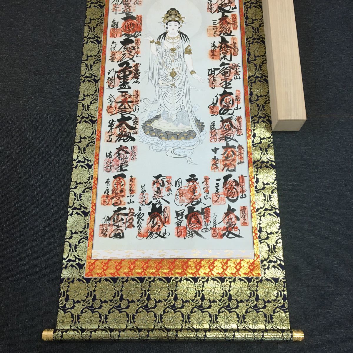 模写 掛軸 西国三十三ヶ所 共箱 同梱可能 N O.1672(掛軸)｜売買されたオークション情報、yahooの商品情報をアーカイブ公開 ...