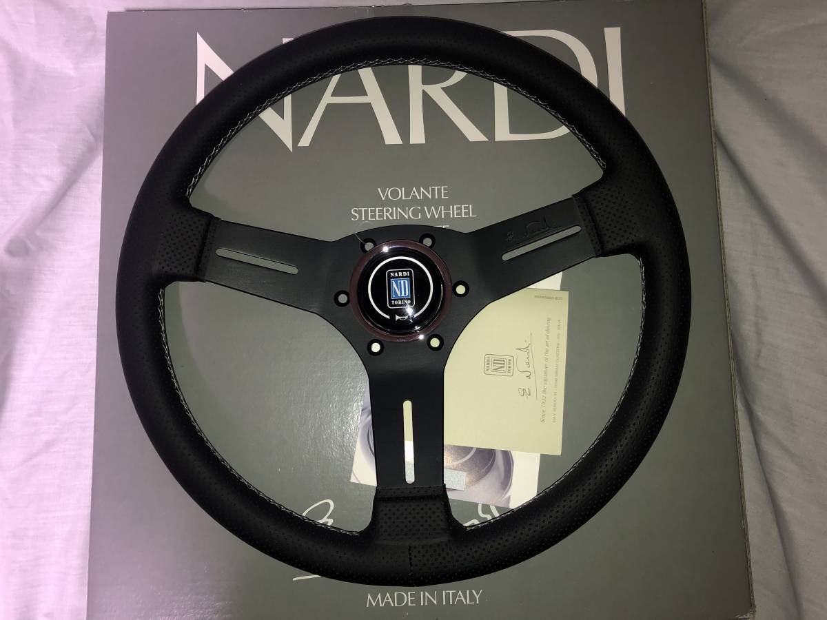 NARDI ナルディ コンペテション N081 BKパンチングレザー/BKスポーク 330mm 在庫有り 正規品 刻印有り(ステアリング ...
