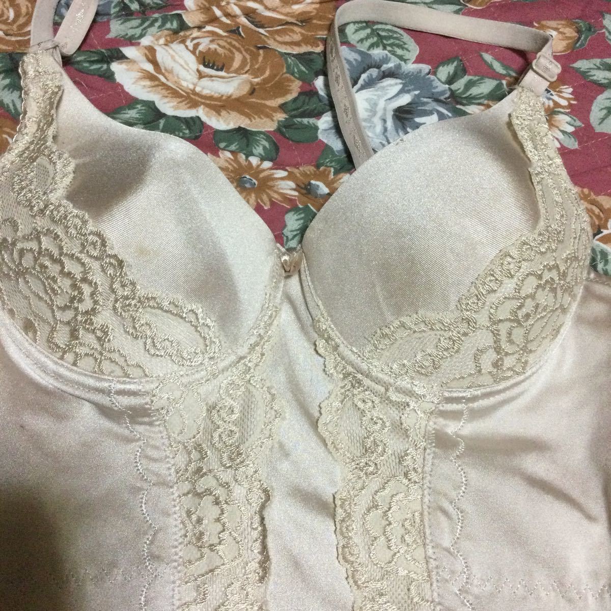 光沢花柄レースワイヤー入りボディスーツ 補正下着 A90 L Lサイズ補正下着(Aカップ以下)｜売買されたオークション情報、yahooの商品 ...