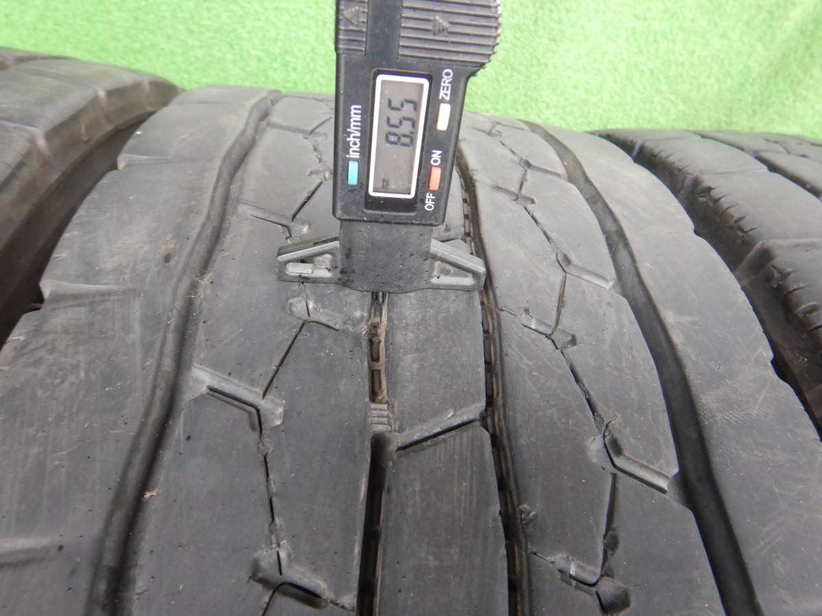DUNLOP ENASAVE SP688 245/70R19.5 136/134J 残り溝:4本10.4mm/2本9mm/2本8.5mm以上 ...