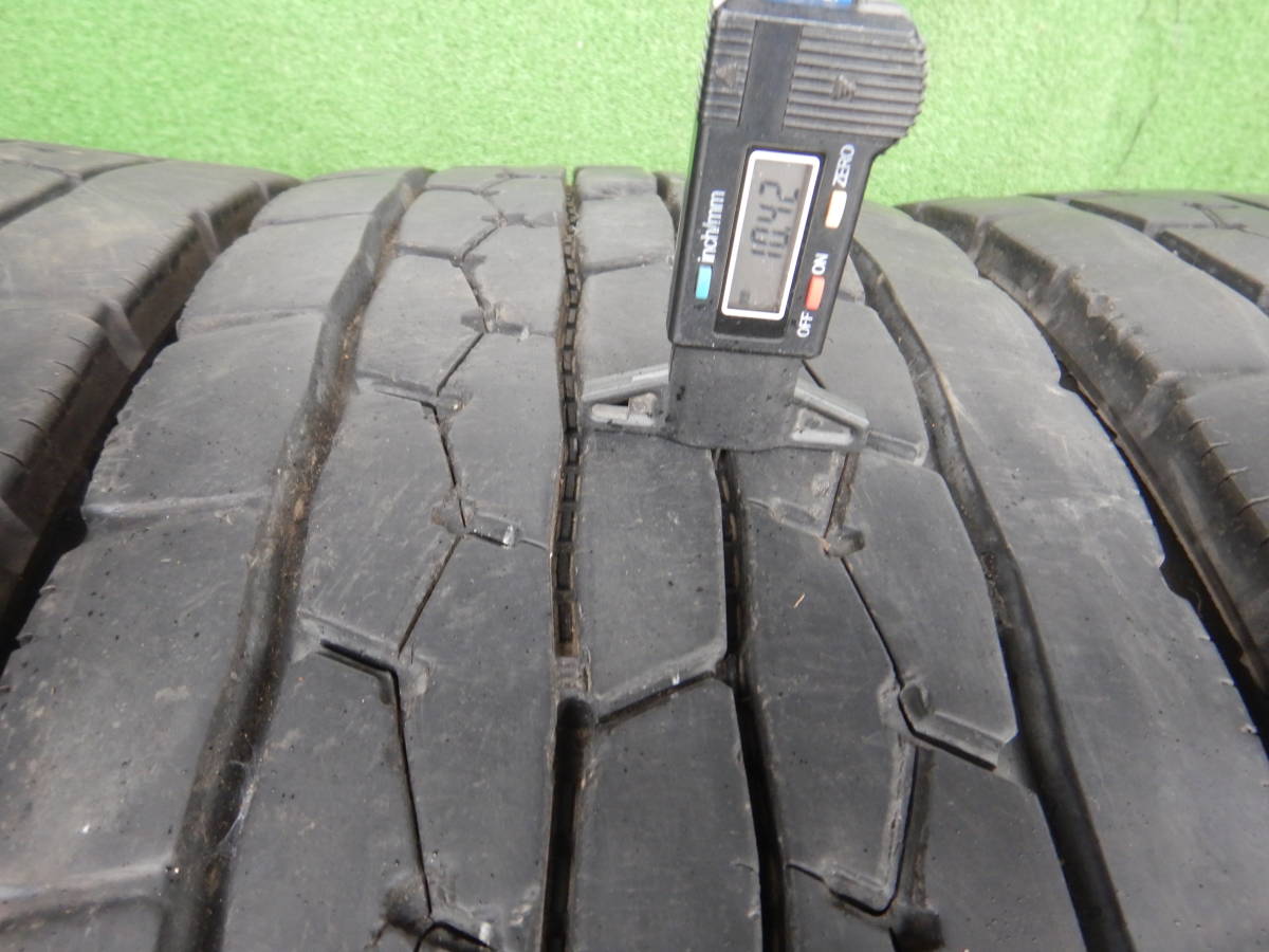 DUNLOP ENASAVE SP688 245/70R19.5 136/134J 残り溝:4本10.4mm/2本9mm/2本8.5mm以上 ...