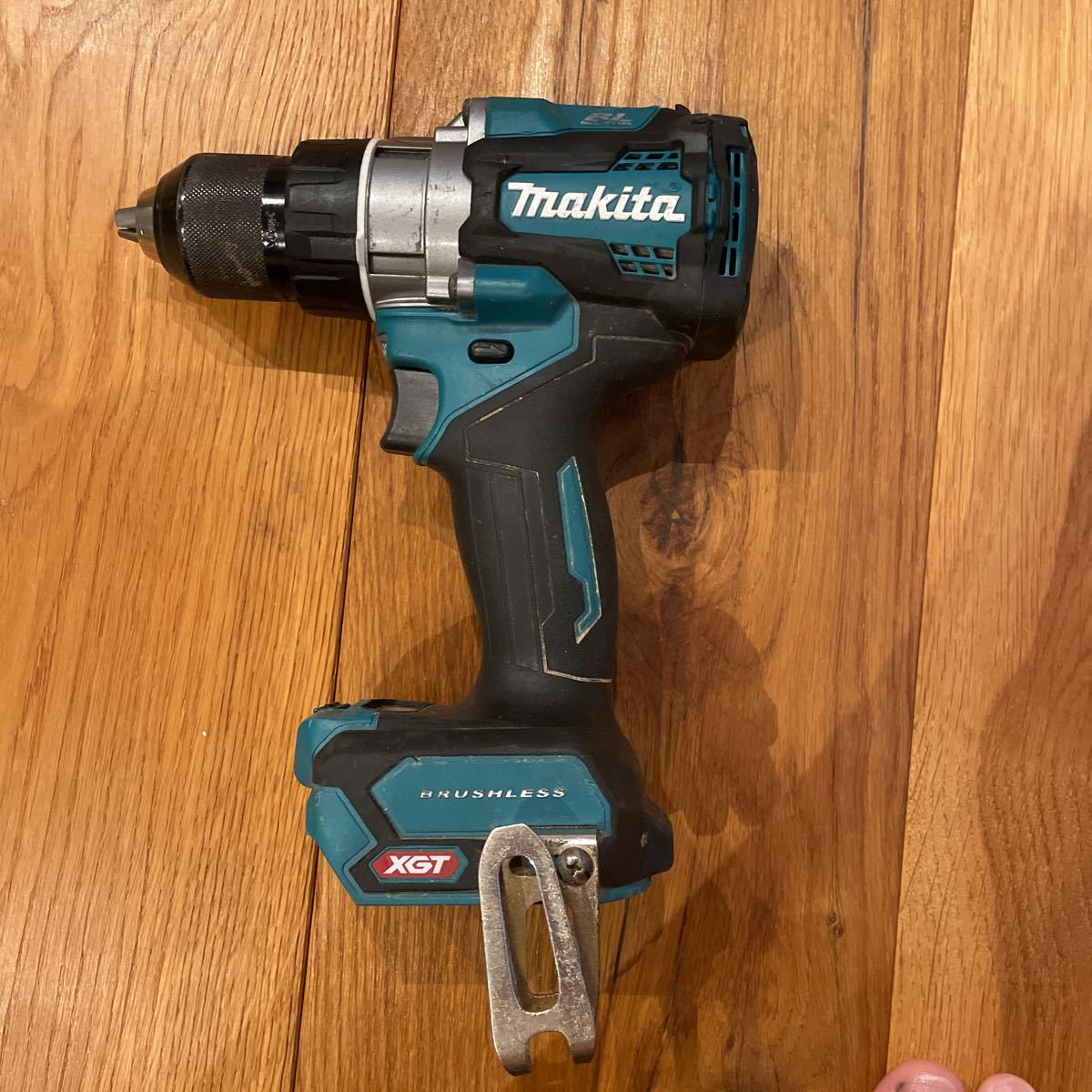 マキタ DF001G 品 2台出品 1台あたりの価格(本体)｜売買されたオークション情報、yahooの商品情報をアーカイブ公開 ...