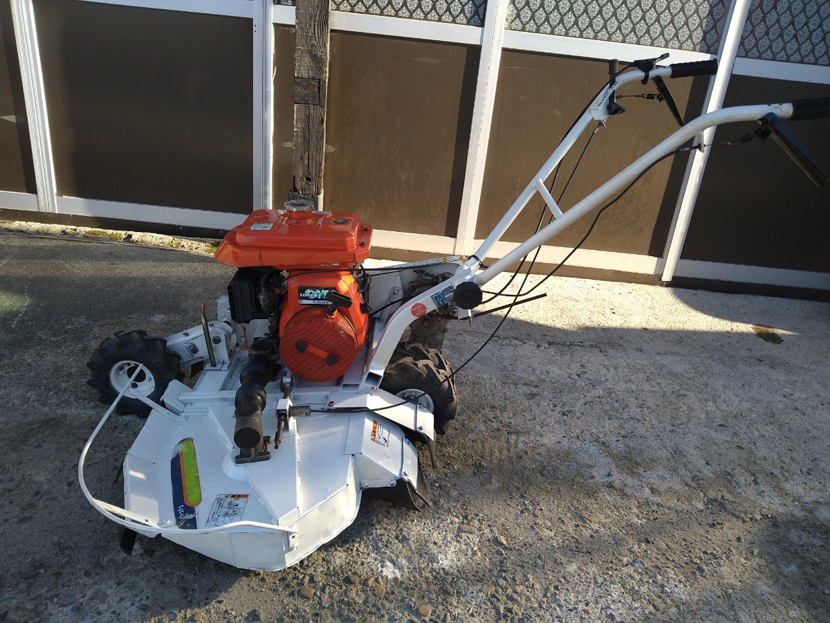 自走式草刈機 クボタ ロータリーモア GC700ひろびろ 2WD ウイングモアー 最大馬力6.0ps 是非この機会に早めに準備ください(本体 ...