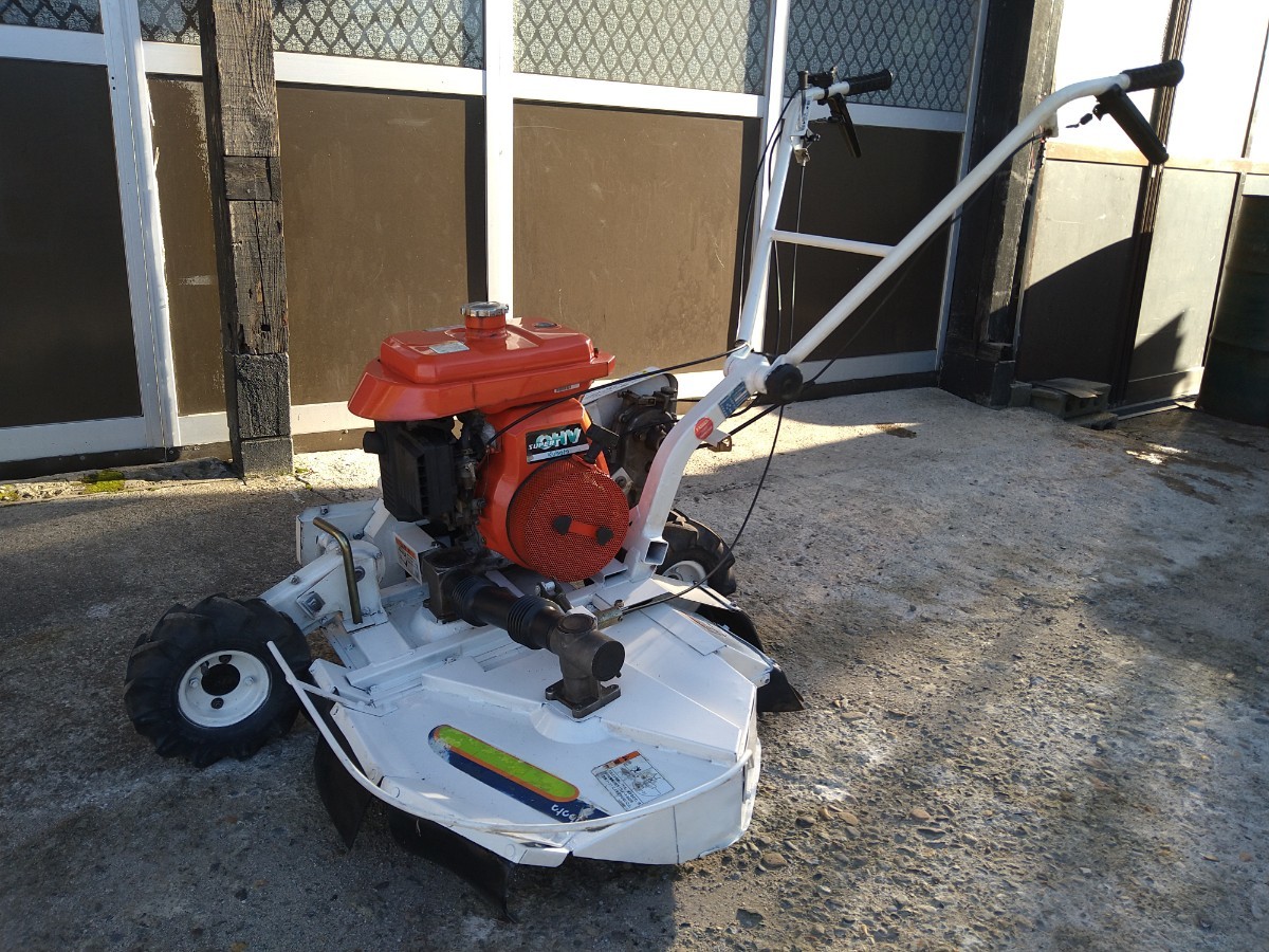 自走式草刈機 クボタ ロータリーモア GC700ひろびろ 2WD ウイングモアー 最大馬力6.0ps 是非この機会に早めに準備ください(本体 ...