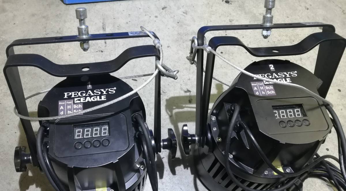 Pegasys Eagle 4in1 2台 専用箱付き 防水 LED ズーム LED Par Zoom(レコーディング、PA機器)｜売買された ...
