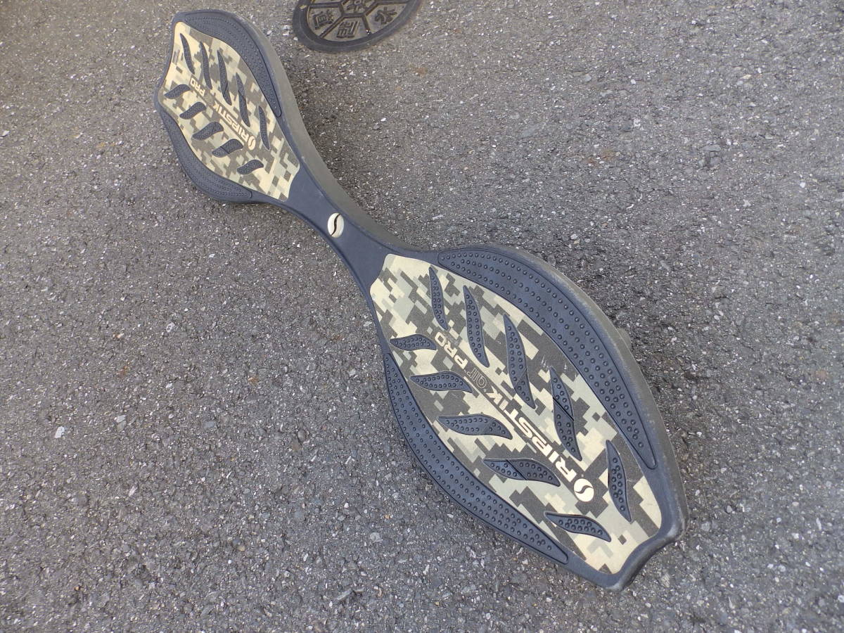 RIPSTIK air PRO リップスティック RAZOR ボード82cmX21.5cm タイヤφ7.5cm 幅2.2cm(完成品 ...