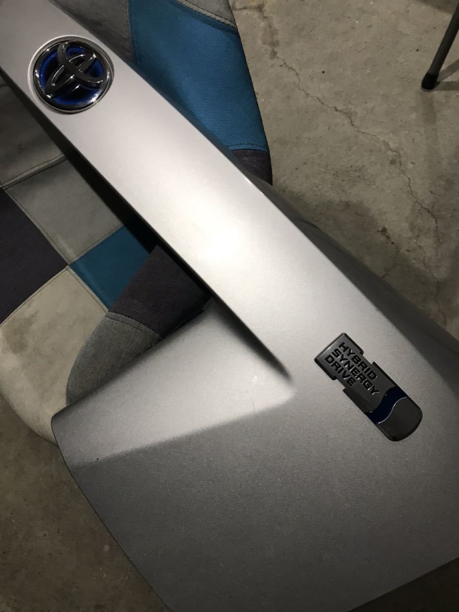 プリウス ZVW50 51 55 前期 リアガーニッシュエンブレム 3点 75441-47120 75442-47130 オーナメント(リア ...
