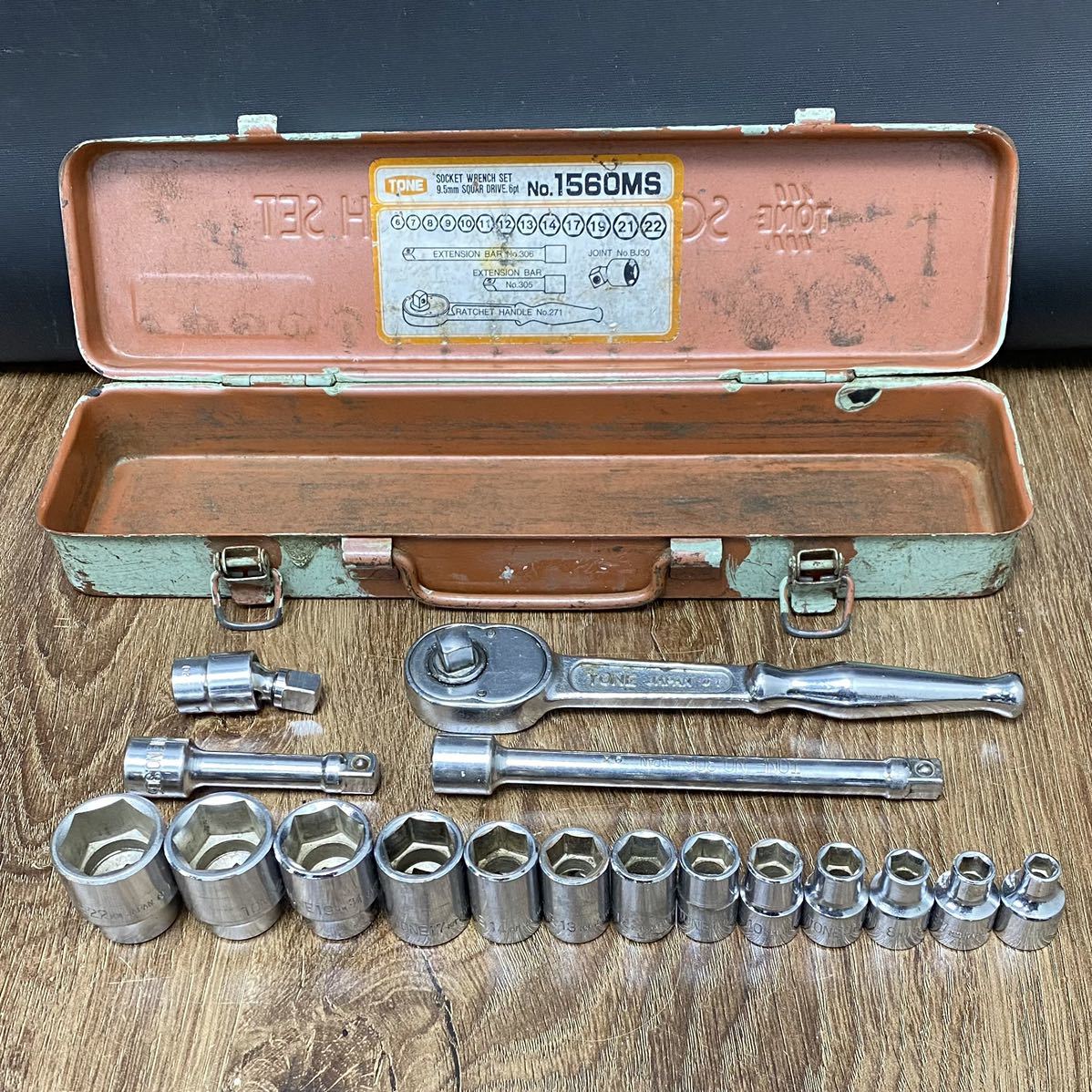 17点 TONE トネ ソケットレンチセット 差込角 9.5mm 3/8インチ ハンドツール 手工具 1560MS 品 兵庫県姫路市発 A5 ...