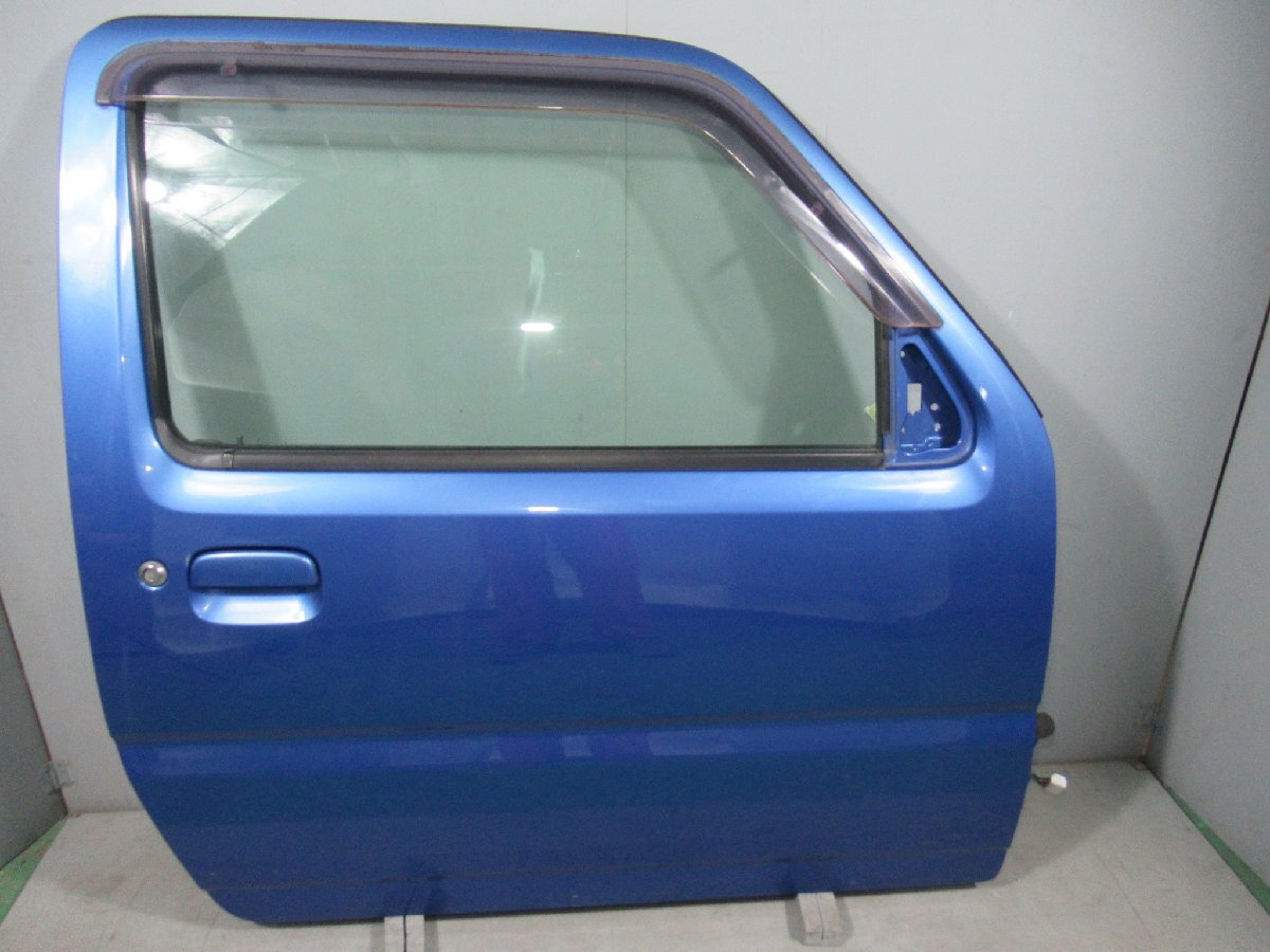 ジムニー 4型 TA-JB23W 右 フロント ドア ガラス M2H3 運転席側 カラー Z2J キプロスブルーメタリック 純正 23028 ...