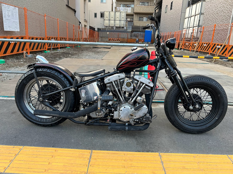 FLHの値段と価格推移は？｜5,723件の売買データからFLHの価値がわかる。販売や買取価格の参考にも。