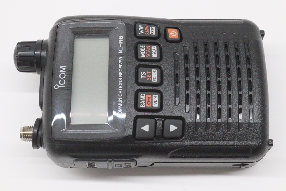 ジャンク 通電とラジオ受信の確認のみ アイコム 広帯域 ハンディレシーバー IC-R6 無線機 ICOM(受信機)｜売買されたオークション情報、yahooの商品情報をアーカイブ公開 ...