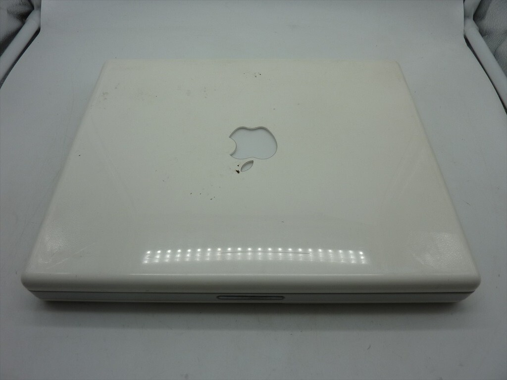 T ン4-63 80サイズ Apple iBook G4 A1133/ノートパソコン/PC/ジャンク扱い/ 傷 汚れ 裏面ネジ部分ヒビ有 ...