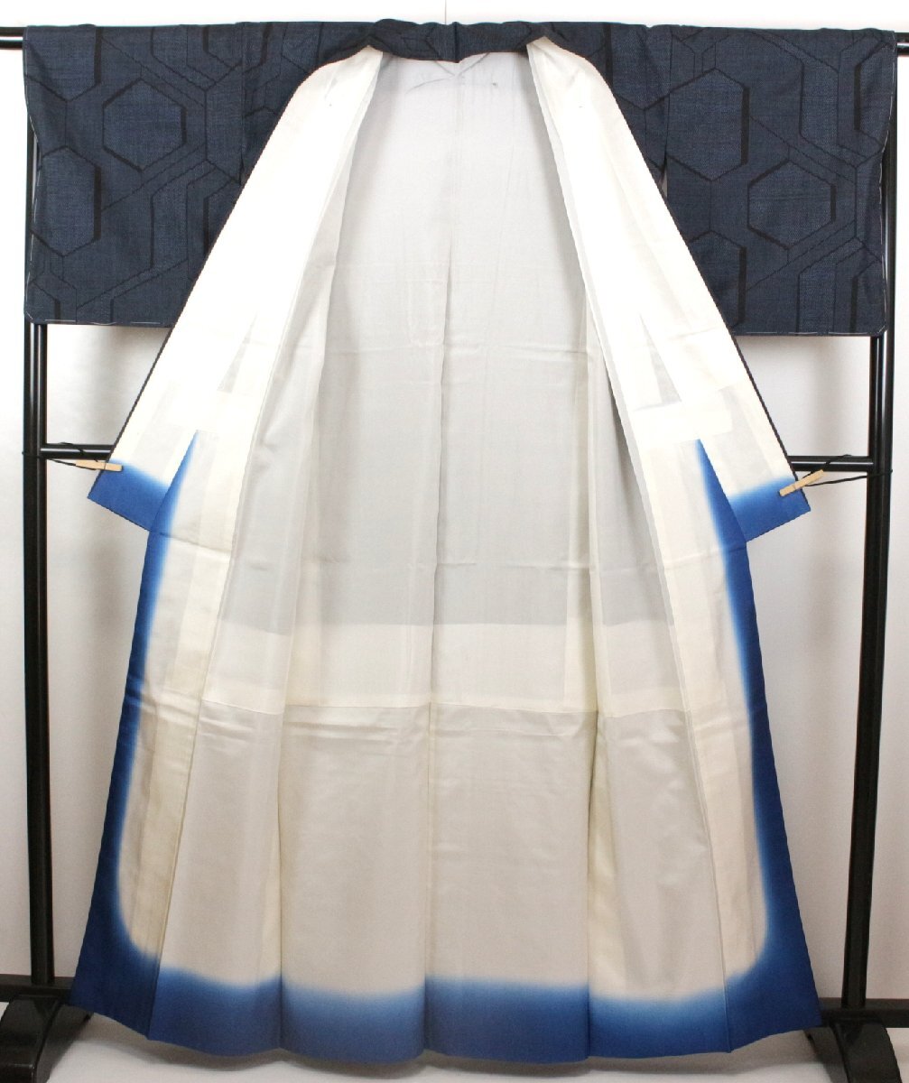 未着用 本場大島紬と名古屋帯 セット 藍染 亀甲文 帯：博多織 裄：68cm e-1844(大島紬)｜売買されたオークション情報、yahooの商品情報をアーカイブ公開 - オークファン ...