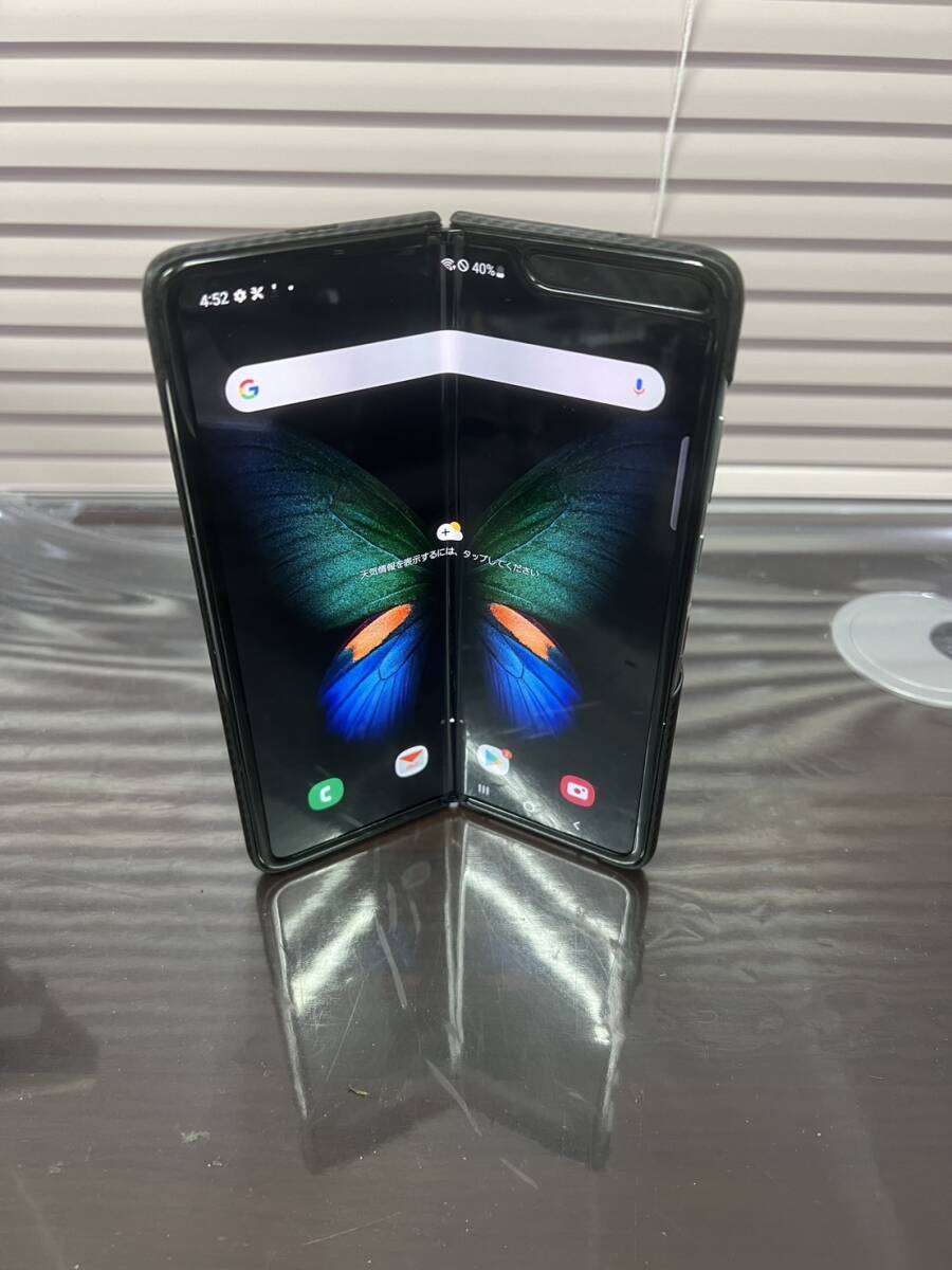 A114 現状品 au SCV44 スマホ SAMSUNG Galaxy Fold SIMロックあり IARR(Android)｜売買された ...