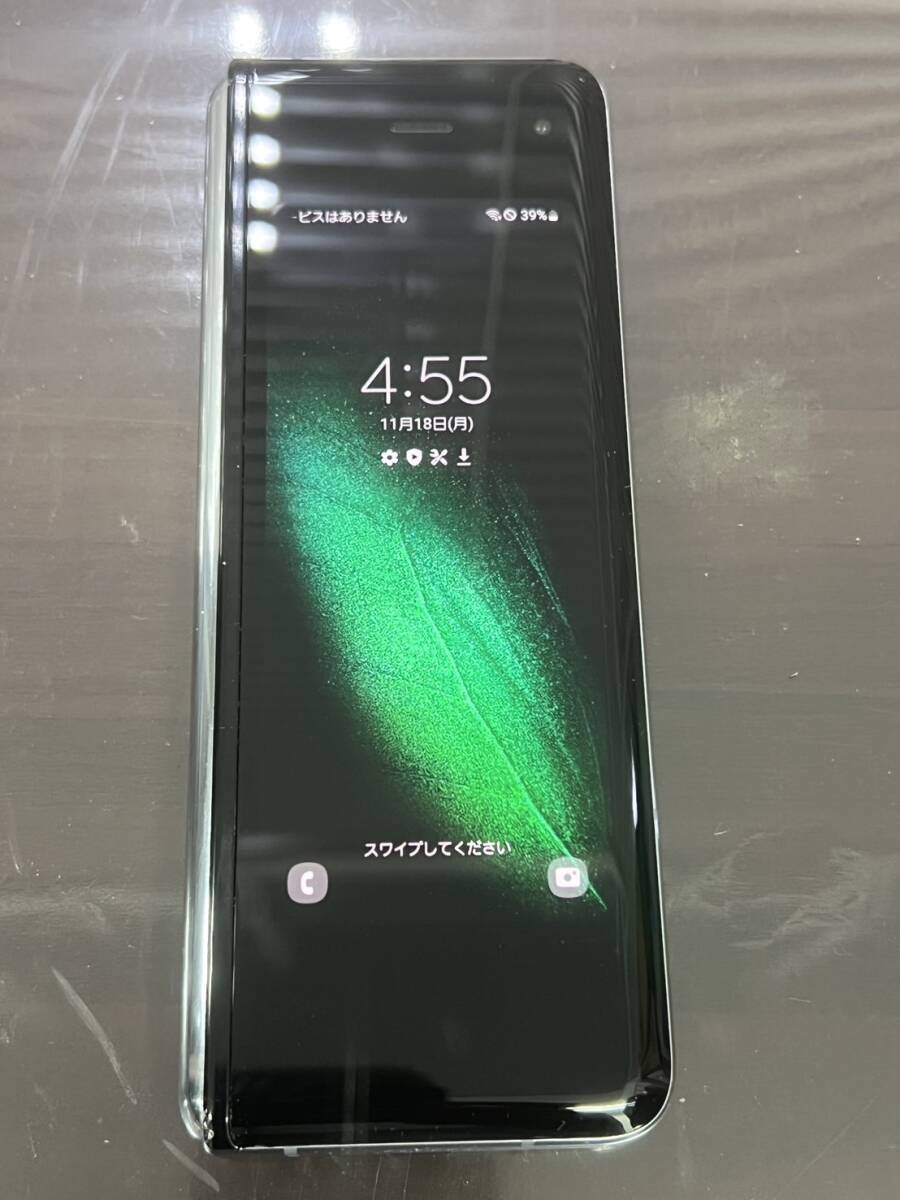 A114 現状品 au SCV44 スマホ SAMSUNG Galaxy Fold SIMロックあり IARR(Android)｜売買された ...