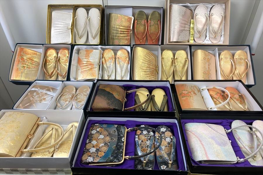 リサイクル着物 草履 バッグセット まとめ売り13点 キンワシ印 佐賀錦 あり あり フォーマル 品 現状品 和ものや傳 C1158(M寸 ...