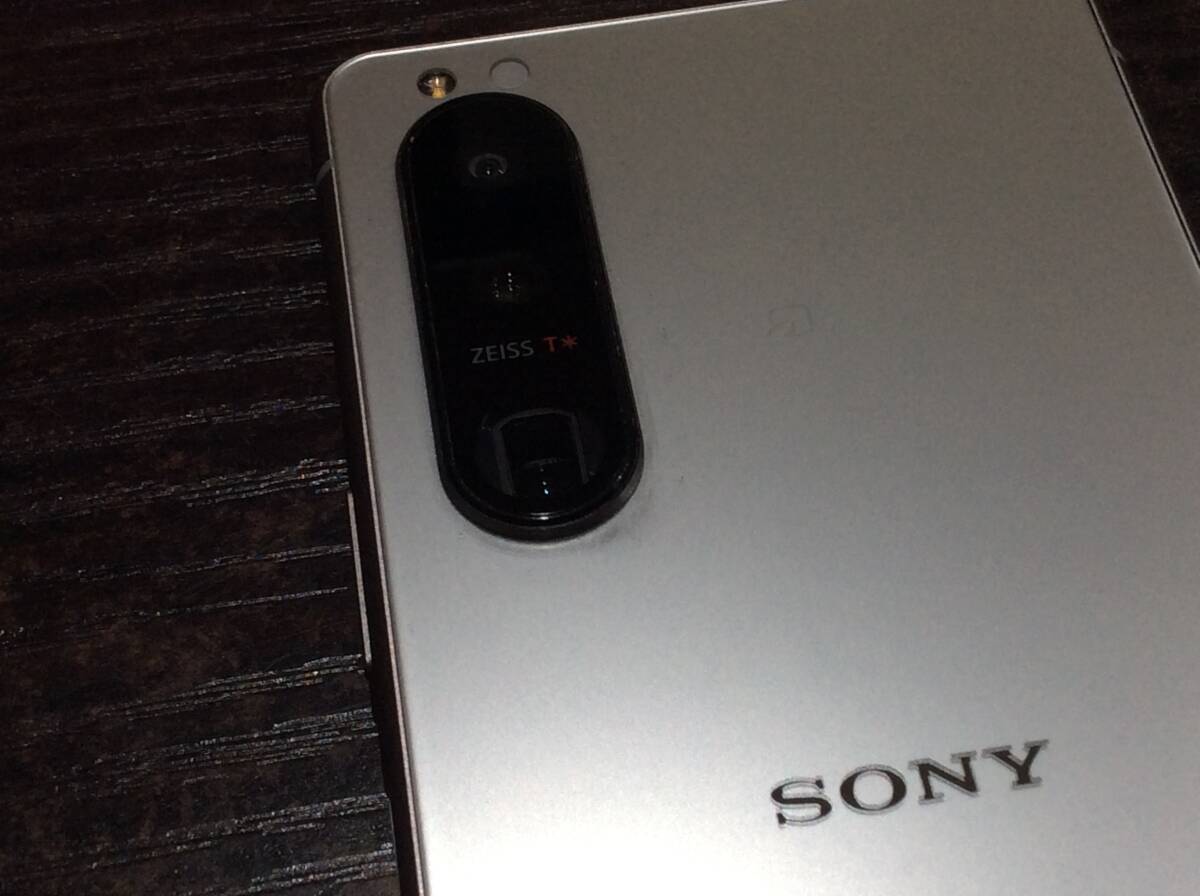 / SONY Xperia 5 III SO-53B SIMフリー ROM:128GB RAM/8GB Android 13 スマホ 6.1インチ/シルバー/docomo SIMロック解除済み ...