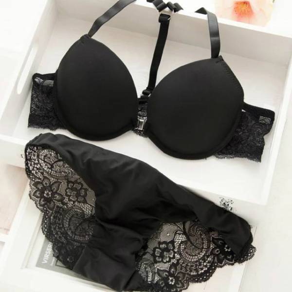 高級下着セクシーレースのブラ＆ショーツセットC85黒色(80以上)｜売買されたオークション情報、yahooの商品情報をアーカイブ公開 - オークファン（aucfan.com）