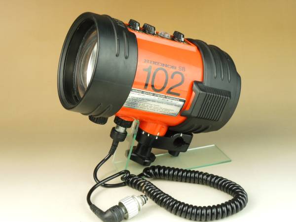 Nikon ニコン NIKONOS ニコノス SB-102 大型水中ストロボ(スキューバダイビング)｜売買されたオークション情報、yahooの ...