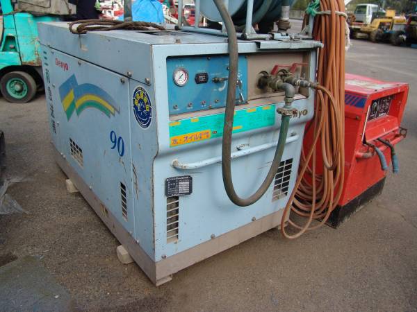 デンヨー エンジン コンプレッサー DPS-90SPB稼動時間561時間(コンプレッサー)｜売買されたオークション情報、yahooの商品情報をアーカイブ公開 - オークファン（aucfan.com）