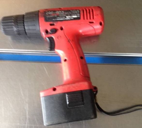SHINKO コードレスドライバードリル KDD-960 9.6V ジャンク(本体)｜売買されたオークション情報、yahooの商品情報をアーカイブ公開 - オークファン（aucfan.com）