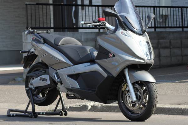 GP800 GILERA(ピアッジオ)｜売買されたオークション情報、yahooの商品情報をアーカイブ公開 - オークファン（aucfan.com）