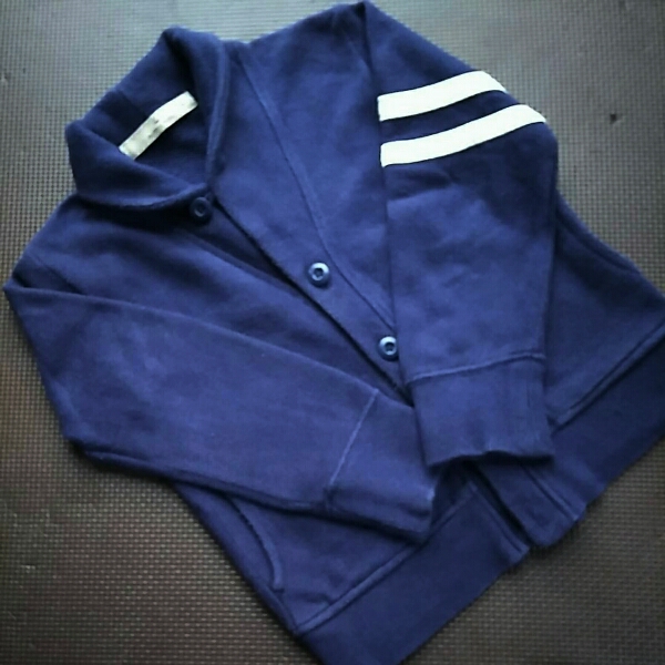 GLOBAL' WORK カーデイガン M 110程度(110（105～114cm）)｜売買されたオークション情報、yahooの商品情報をアーカイブ公開 - オークファン（aucfan.com）