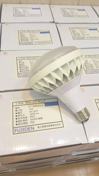 LED 防水 電球 E26 18W クールホワイト 160W相当 屋外 省エネ(車庫一般)｜売買されたオークション情報、yahooの商品情報をアーカイブ公開 - オークファン（aucfan.com）