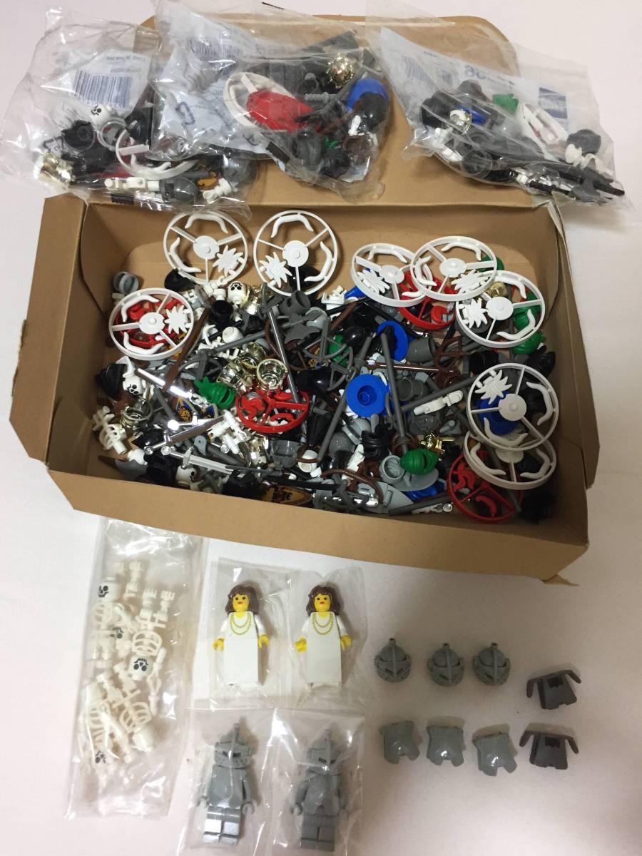パーツ＆ 10066 100円スタート LEGOレゴ お城シリーズのミニフィグ 武器 被り物のセット 廃盤入手困難品多数(お城シリーズ)｜売買 ...