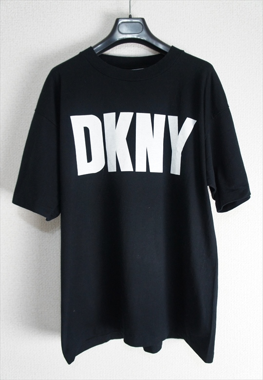 90s DKNY ビッグロゴ Tシャツ ブラック(半袖Tシャツ)｜売買されたオークション情報、yahooの商品情報をアーカイブ公開 - オークファン（aucfan.com）
