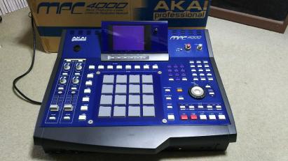 Akai MPC 4000 BL Plus 256MB CD－RW サンプラー 通電のみ／ 修理 改造 パーツ取り用に(サンプラー)｜売買され ...
