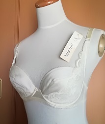 Wacoal ワコール STUDIO FIVE スタディオファイブ タグ付き C70(70)｜売買されたオークション情報、yahooの商品情報をアーカイブ公開 - オークファン（aucfan.com）