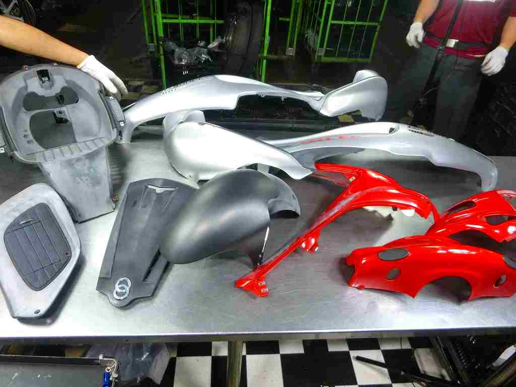 ジレラ ランナーFXR180SP 純正外装10点セット 赤銀 綺麗 FXR125 FXR-DD(ピアジオ用)｜売買されたオークション情報、yahooの商品情報をアーカイブ公開 - オークファン ...