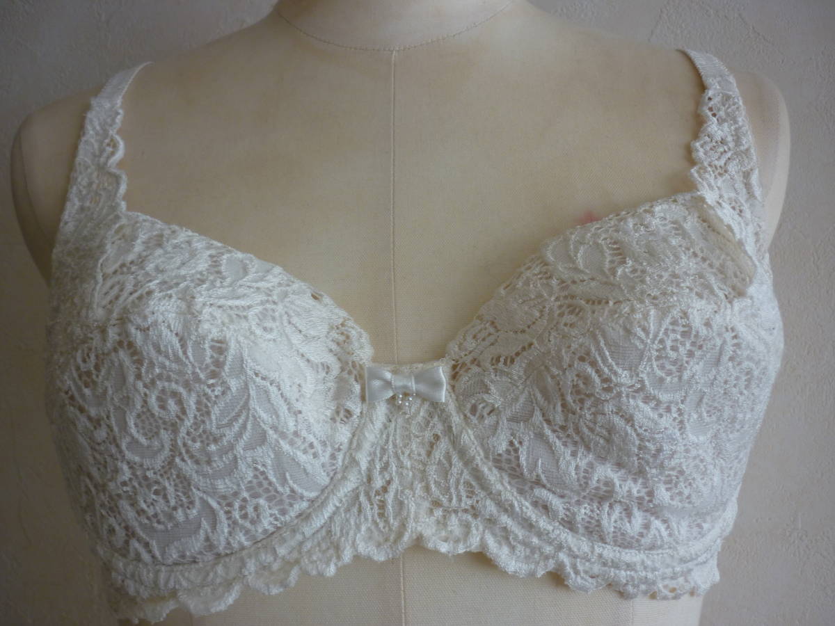WACOL Wing ワコール ウィング ブラジャー IVORY アイボリー 白 C75(75)｜売買されたオークション情報、yahooの商品情報をアーカイブ公開 - オークファン ...