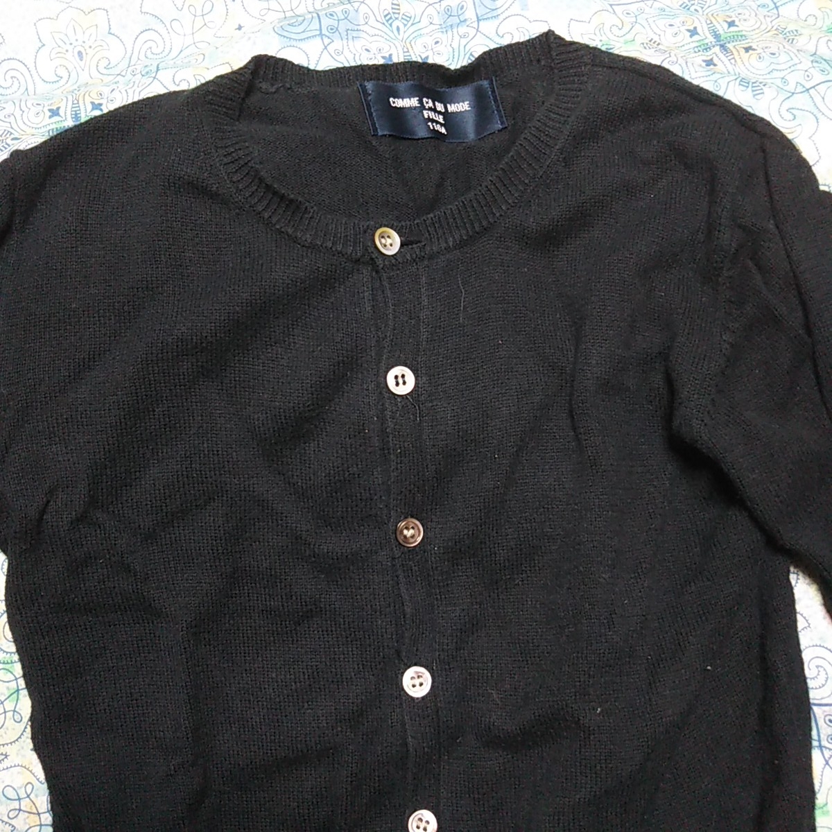 COMME CA DU MODE 110センチ 黒のニットカーディガン(カーディガン)｜売買されたオークション情報、yahooの商品情報をアーカイブ公開 - オークファン（aucfan.com）